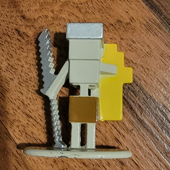 Minecraft | Toys | Minecraft Skeleton Vanguard Diecast Figure | Poshmark